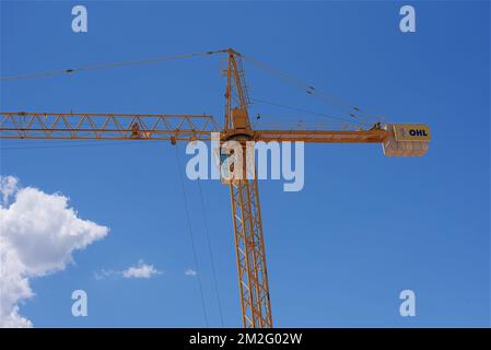 Works crane | Grue chantier, 12/06/2018 Stock Photo - Alamy