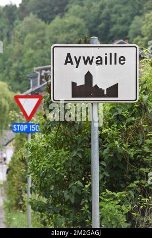 Illustration shows the name of the Aywaille municipality on a road sign ...