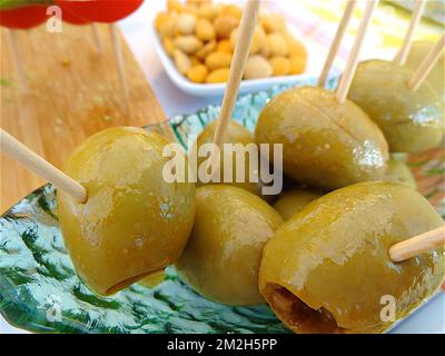 Olive aperitive | Olives à l'apéritif 13/07/2018 Stock Photo - Alamy