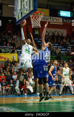 Aalstar's Jonathan Jon-Jon Williams scores a goal during the basketball ...