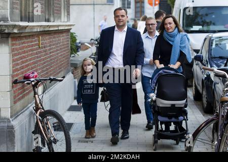 Philippe De Backer, his wife Marie and daughter Sophia arrive to cast ...