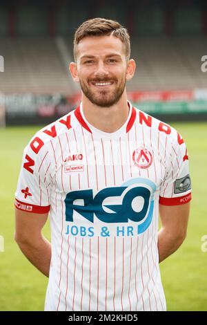 Kortrijk's Brendan Hines-Ike poses for the photographer, in marge of ...