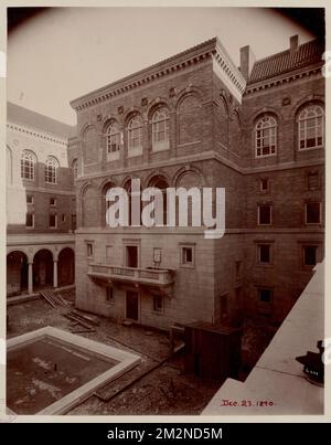 East wall of Courtyard, construction of the McKim Building , Public ...