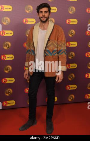Singer Álvaro Soler poses during the photocall of the 40 Music Awards ...