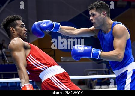 Azerbaidjan Loren Alfonso Dominguez (red) and Belgian boxer Ziad El ...