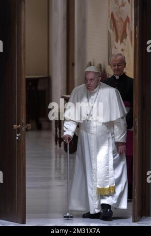Vatican City, Vatican, 14 december 2022. Pope Francis plays with a ...