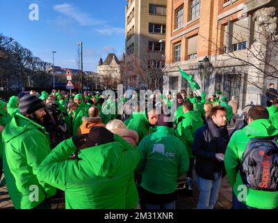 this picture shows a strike action of the personnel of the Clarebout ...