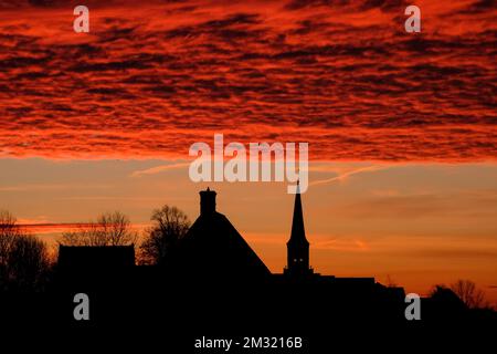 Illustration shows a landscape with a colourfull sun rising in Sint ...