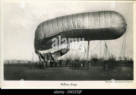 Aeroplani - Dirigibile Militare M Stock Photo - Alamy