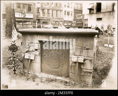 Grave of Mary Chilton Winslow , Tombs & sepulchral monuments, King's ...