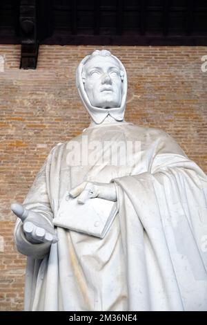 Statue of Leonardo Fibonacci, Camposanto Monumentale (monumental ...