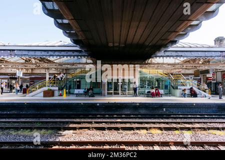 The interior of Sheffield Train Station, Sheffield City Centre South ...