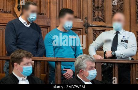 Lawyer Colin Gilissen and Lawyer Jean-Louis Gilissen defending the ...