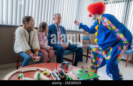 USA. Tom Hanks, Christiana Montoya and Alessandra Perez in a scene from ...