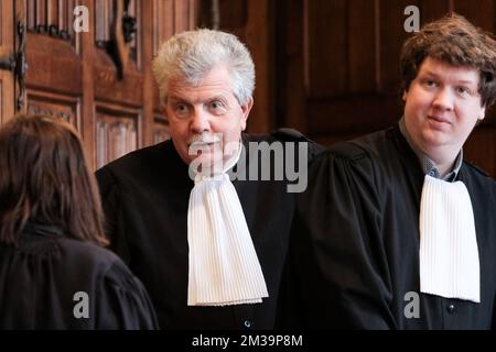 Lawyer Colin Gilissen and Lawyer Jean-Louis Gilissen defending the ...