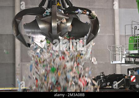 Illustration picture shows Val'Up, a new sorting center for PMD waste ...