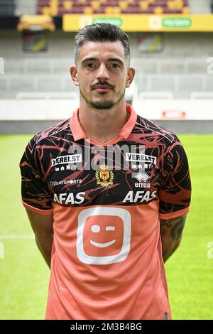 Mechelen's Yannick Thoelen poses for the photographer, at the 2020-2021 ...