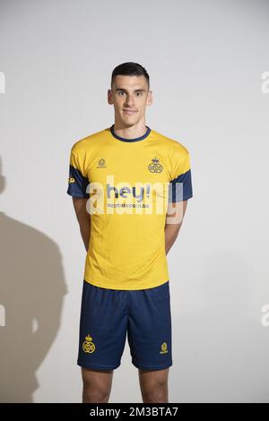 Union's Ross Sykes poses for the photographer at the 2022-2023 ...