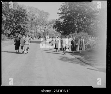 Kerop, Artemis and Jean Nahabedian. Levon and Agnes Mooradian at Arnold ...