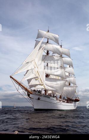 Mexican tall ship Cuauhtemoc, Port Rush, 2008 Stock Photo - Alamy