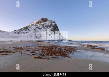 Breathtaking winter scenery on Uttakleiv beach at morning. Popular ...