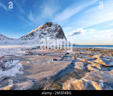 Breathtaking winter scenery on Uttakleiv beach at morning. Popular ...