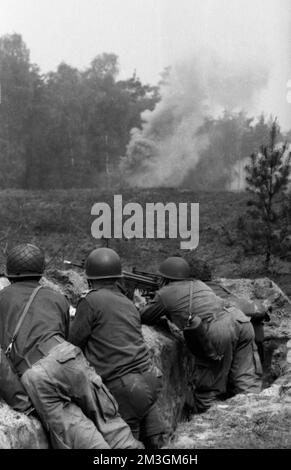 The basic training of conscripts in 1965 in a barracks in Dortmund and ...