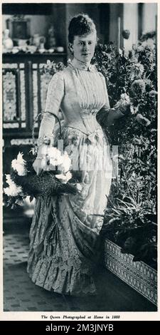 Queen Mary, when Princess May of Teck (1867 - 1953). Married the Duke ...