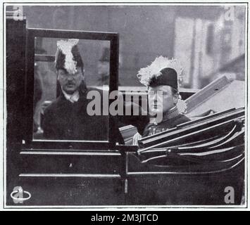 Home Secretary Winston Churchill on scene of the Battle of Mile End ...