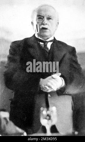 David Lloyd George speaking in Rochdale 1923 Stock Photo - Alamy