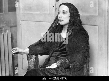 The cabaret singer and artists' model, Dolores, favoured by the ...