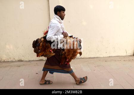 Chicken seller, Dhaka, Bangladesh Stock Photo - Alamy