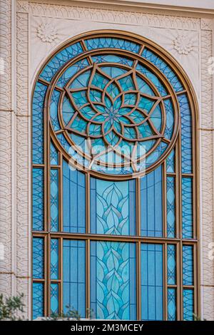 Gilbert LDS temple at sunset Stock Photo - Alamy