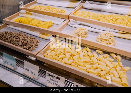 Vegan Spaghetti and pasta in the window of a grocery store or in a ...