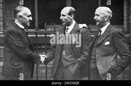 Eric Liddell (1902-1945) being carried around Edinburgh University on ...