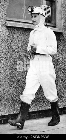 The Queen visits Rothes Colliery in Fife. 1st July 1958 Stock Photo - Alamy