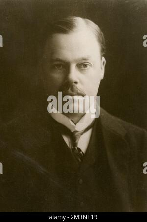 ALFRED HARMSWORTH, later Lord NORTHCLIFFE (1865 - 1922) newspaper ...