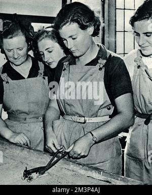 Land Girls WWII Stock Photo - Alamy