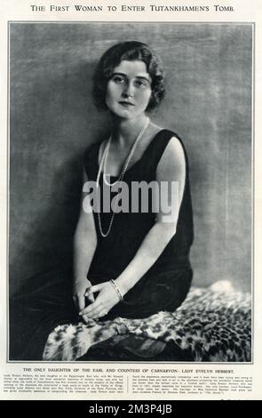 Lady Evelyn Herbert, Lord Carnarvon, Howard Carter and Arthur Callender ...