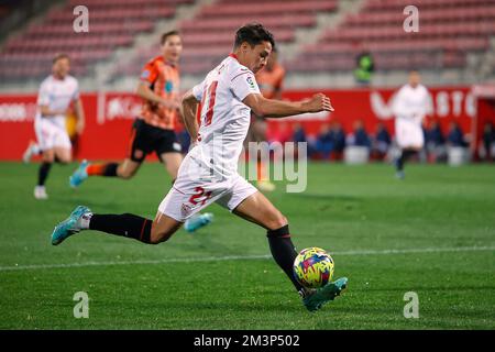Seville, Spain. 15th Dec, 2022. Joan Jordan (8) of Sevilla FC seen ...