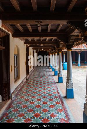 A CHETTINAD HOUSE COURTYARD Stock Photo - Alamy