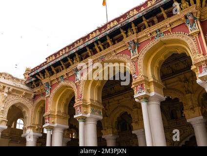 Pillared hall of Thirumalai Nayakar Palace, Tamil Nadu, Madurai, India ...