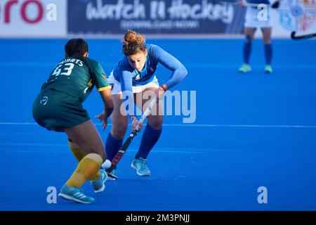 Kayla Miche Swarts (L) of South Africa and Federica Carta (R) of Italy ...