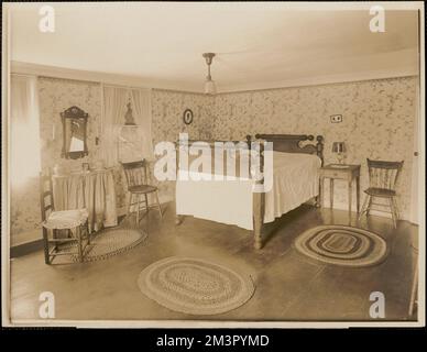 Roger G. Pierce bedroom (interior), south east chamber , Bedrooms. Leon ...