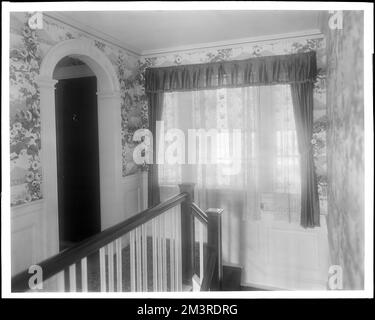 Salem, 2 Cedar Street, George A. Morrill house, interior, front entry ...