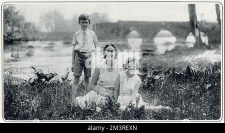 Lady Cynthia Mosley M.P. with her two children Nicolas and Vivien at ...