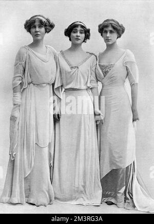Three Edwardian sisters Stock Photo - Alamy
