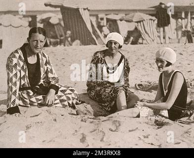 Major Fruity Metcalfe and Lady Alexandra Metcalfe arrived at Château de ...