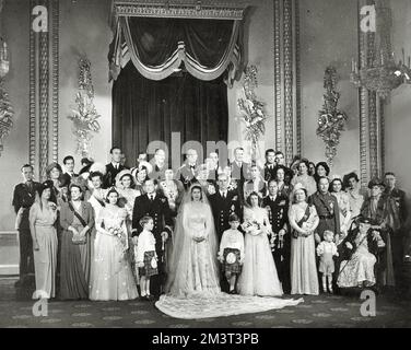 The official group wedding photograph (taken on 10th November 1926) of ...
