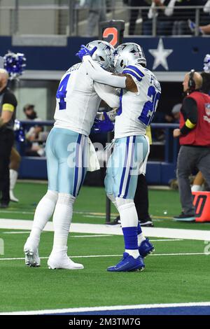 Dallas Cowboys quarterback Dak Prescott (4) runs a drill in front of ...